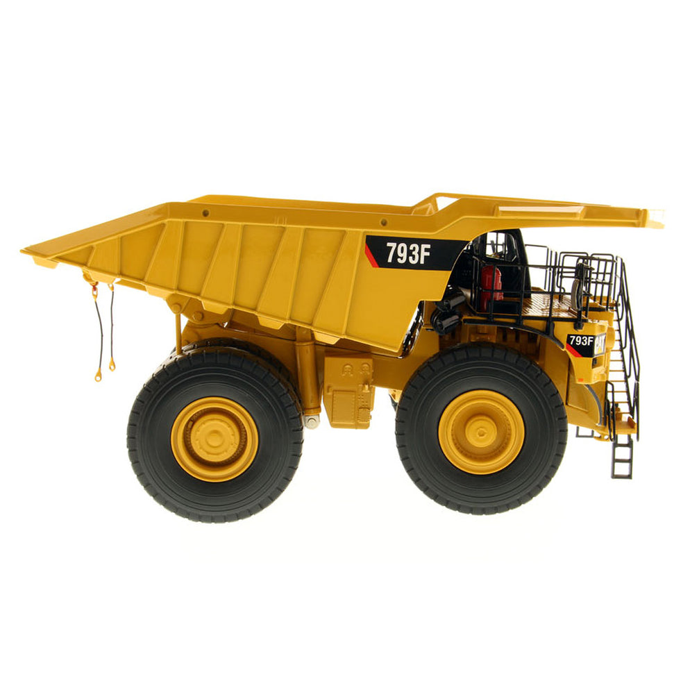 1:50 Cat 793F Mining Truck — Diecast Masters America