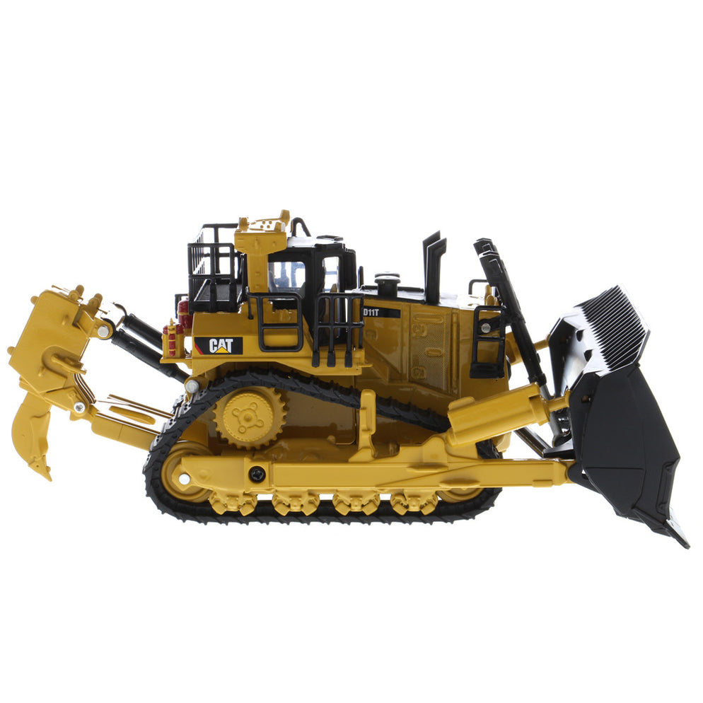 1:64 Cat D11 Dozer with 2 Blades and Rear Rippers — Diecast Masters America